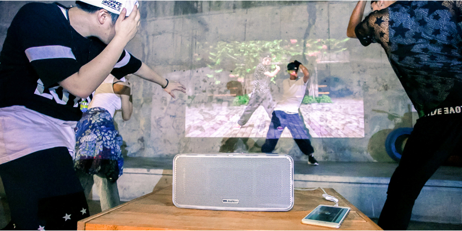 Dashbon 隨身投影劇院 - SearchingC