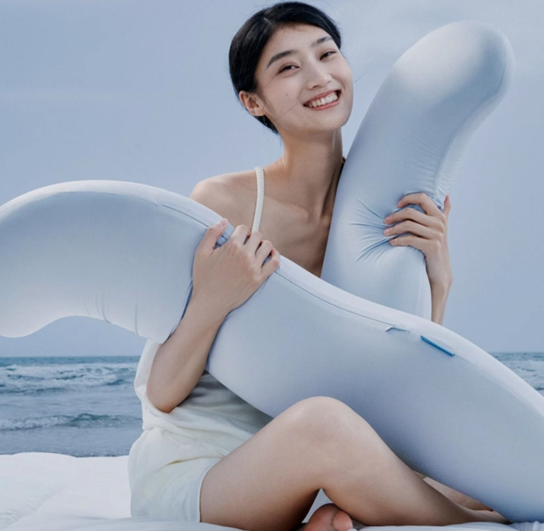 ATOUR PLANET 小波浪凉感記憶綿抱枕 (品牌直送) - SearchingC