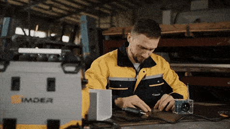 Simder 世上首部最小五合一電焊機 (2月12日寄出) - SearchingC