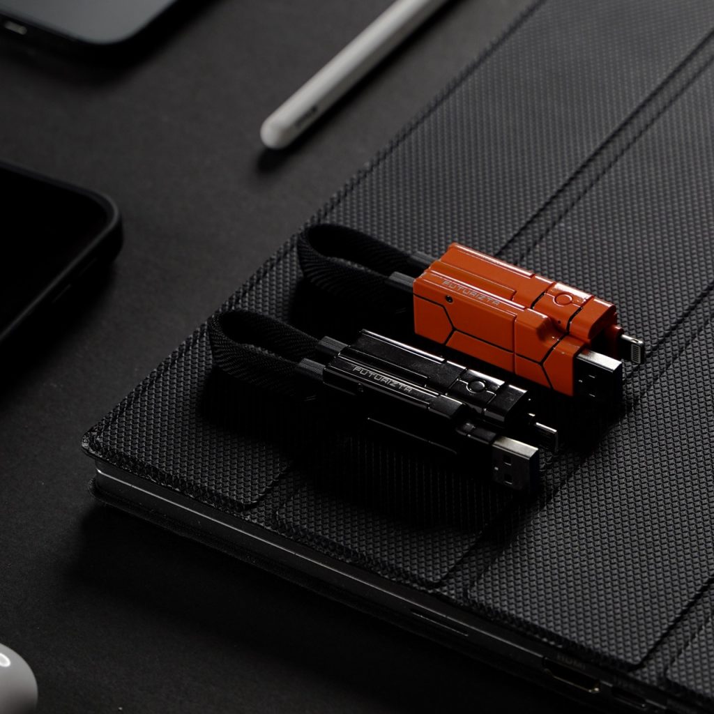 Zeus-X Go Ultra 全球最快6合1秒充線｜240W 與10Gbps 傳輸 (11月20日寄出) - SearchingC